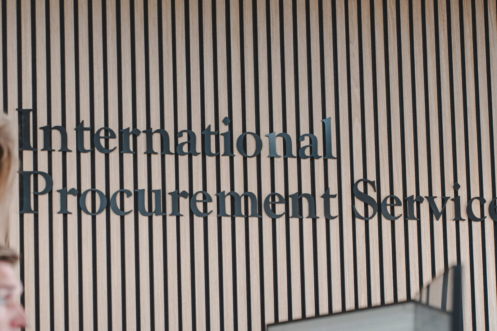 Om | International Procurement Service