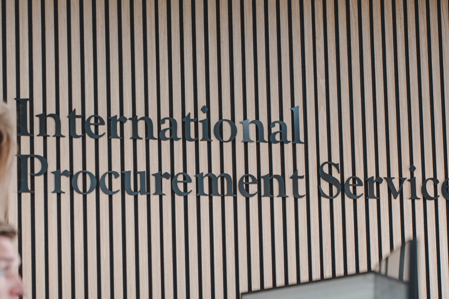 Om | International Procurement Service